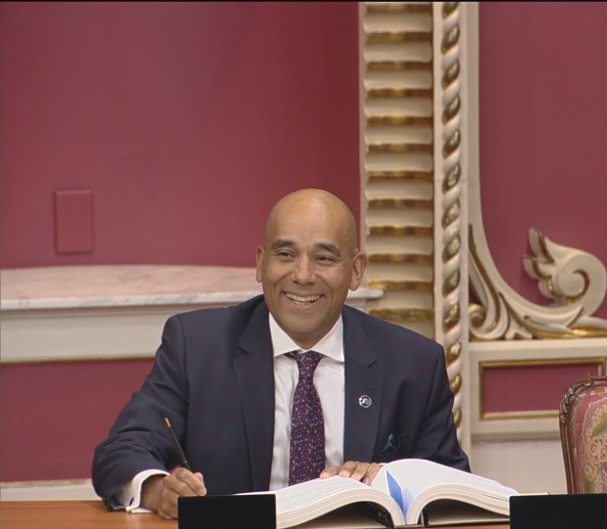 GOUVERNEMENT LEGAULT II : Des sourires et des espoirs déçus - Institut ...